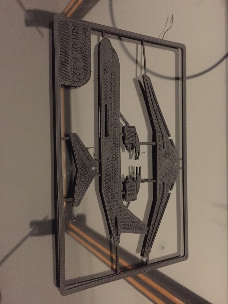 Fichier 3D gratuit Modèle réduit d'avion Airbus A320 Carte plate・Objet ...