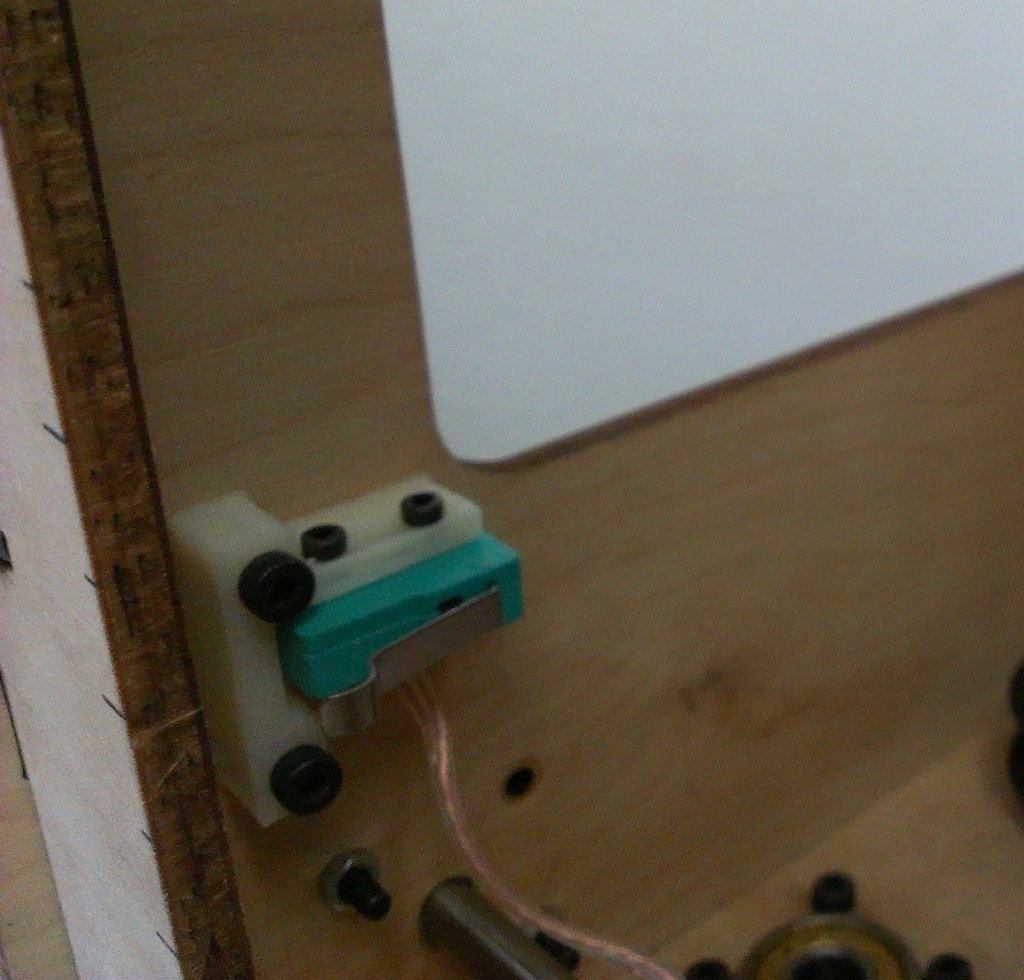 Free 3D file Makerbot Cupcake Limit Switch Mount・3D printer design to ...