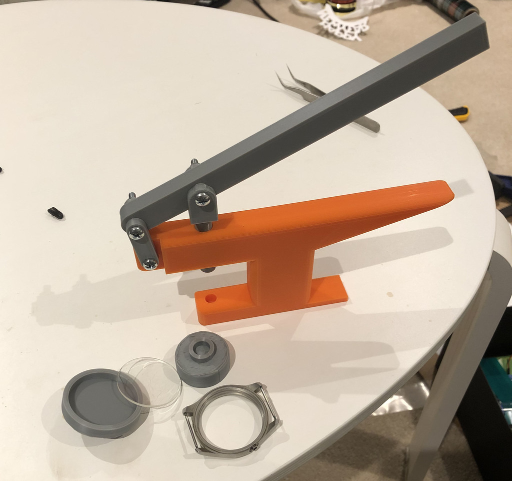 Free 3D file Watch Press ⌚・3D print model to download・Cults