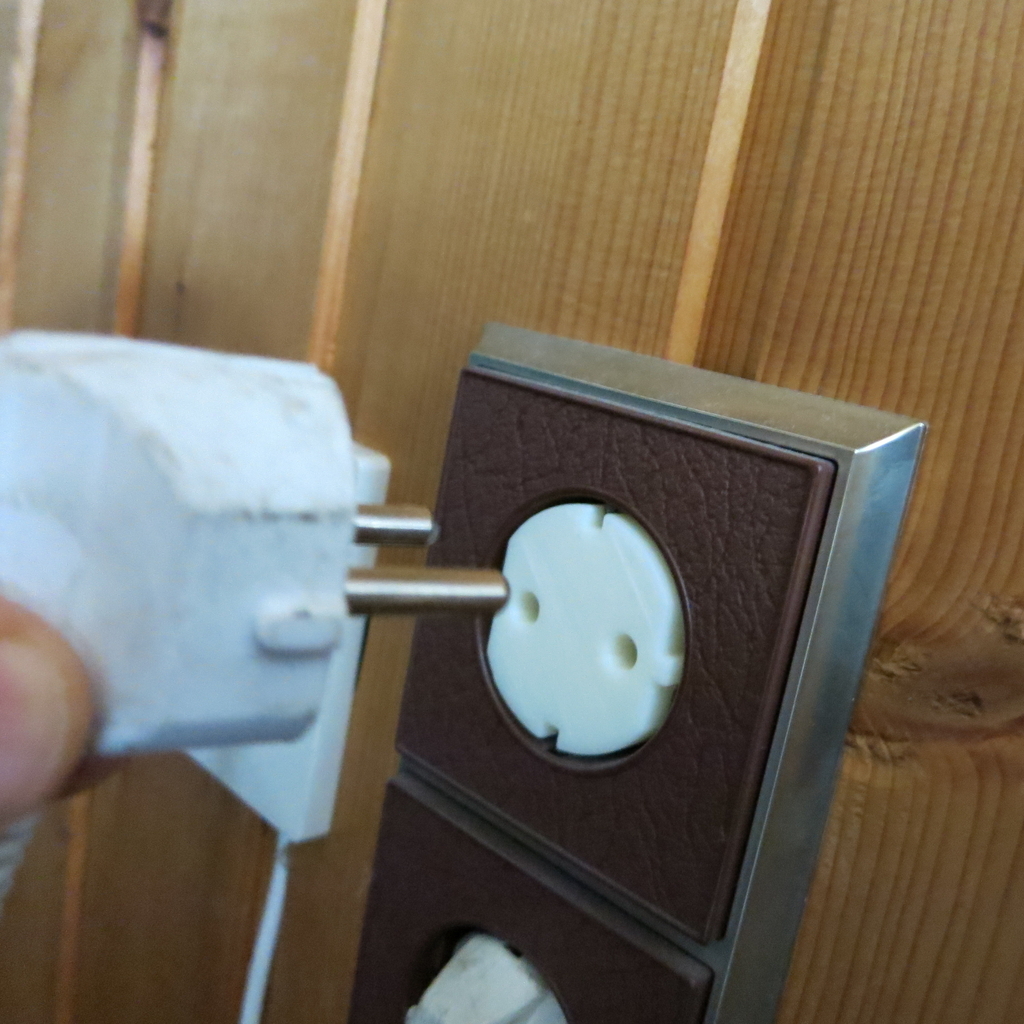 Free 3D file child safety socket cover・3D print design to download・Cults