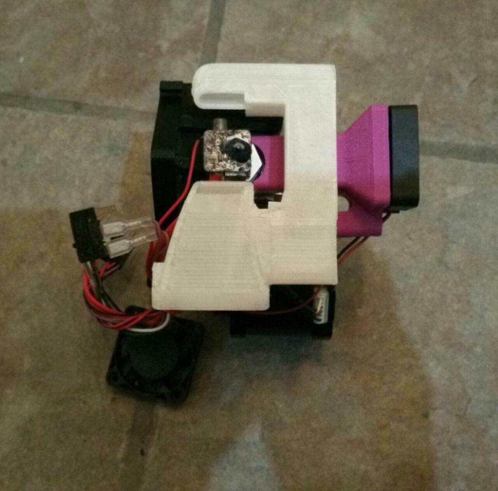 Fichier 3D gratuit Lulzbot Mini Dual Fan Duct Remix (en anglais)・Modèle ...