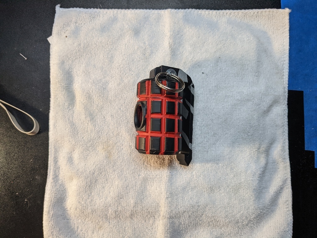 Free 3D file (w/ MOLLE hook)Dookie Bomb Dog Bag Holder・3D printable ...