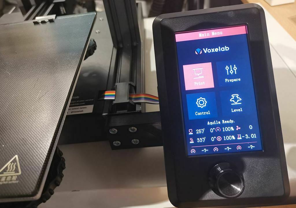 Free 3D file Voxelab Aquila X2 Display Spacer Mount・3D print object to ...