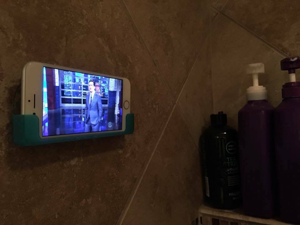 Free 3D file iPhone Holder for the shower・3D printer design to download ...