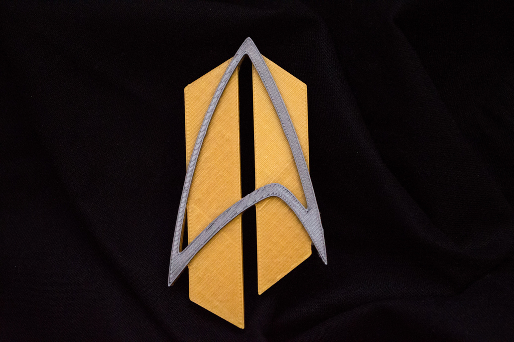 Free 3D file Star Trek Future Badge w/ Magnetic Backing・3D printer ...