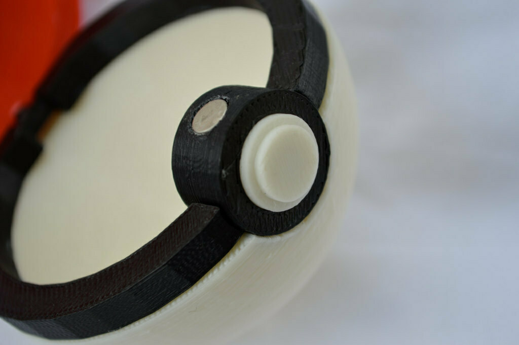 Free STL file Pokeball, with magnetic clasp・3D printable model to ...