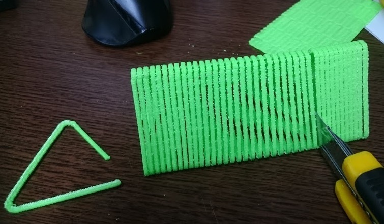 Free 3D file Triangle spring・3D printing model to download・Cults