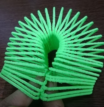 Free 3D file Triangle spring・3D printing model to download・Cults