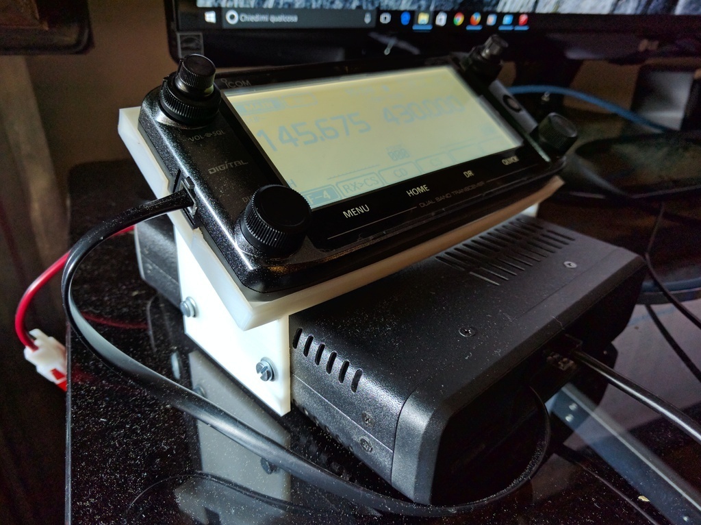 Free 3D file ICOM ID-5100 DISPLAY STAND・3D printer design to download・Cults