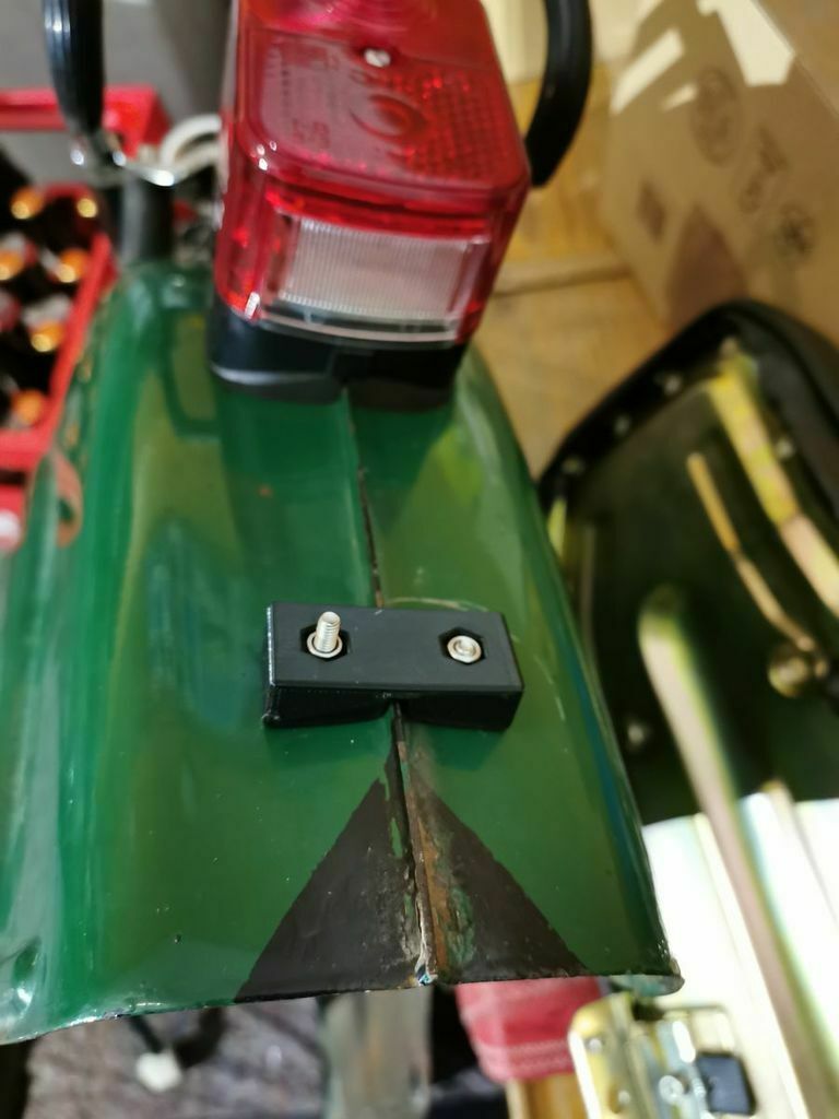 Free 3D file Simson KR51 licence plate mount・3D print model to download ...