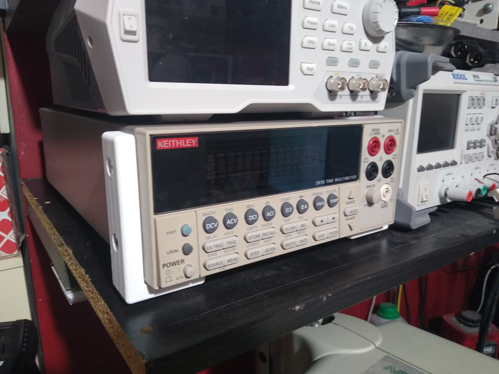 Archivo 3D gratis Pies delanteros para Keithley 2015・Modelo imprimible ...