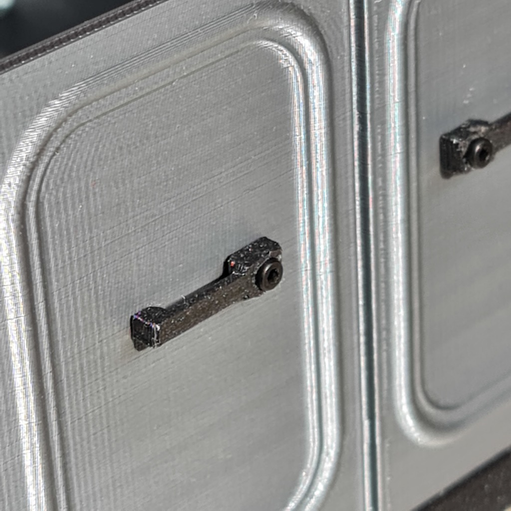 Free 3D file 1/10 Scale door handle.・3D printable design to download・Cults