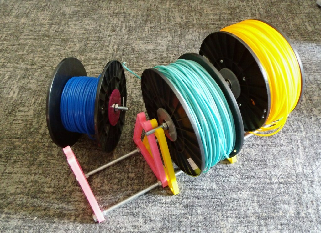 Free 3D file Filament Spool Holder・3D printer model to download・Cults