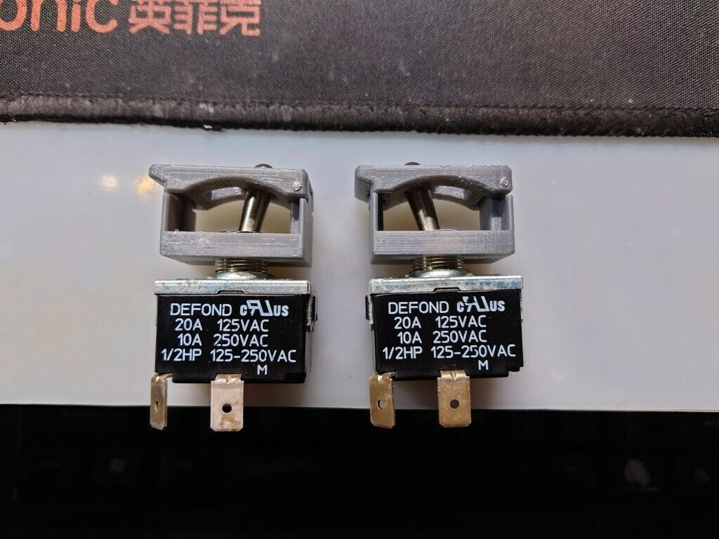 Archivo 3D gratis 12mm bus power switch shield・Plan para descargar y ...