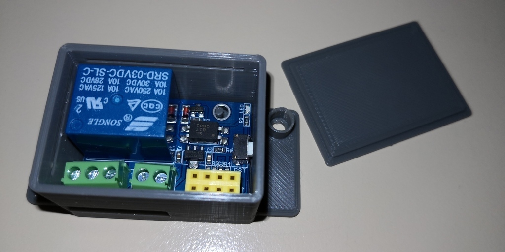 Free 3D file IZOKEE ESP8266 box・3D printable model to download・Cults