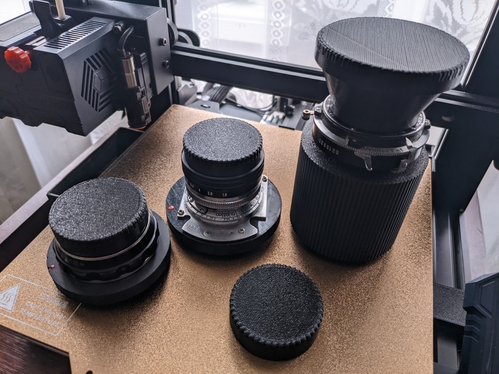 Free 3D file Lens cap (parametric) 🧢・3D printable design to download・Cults