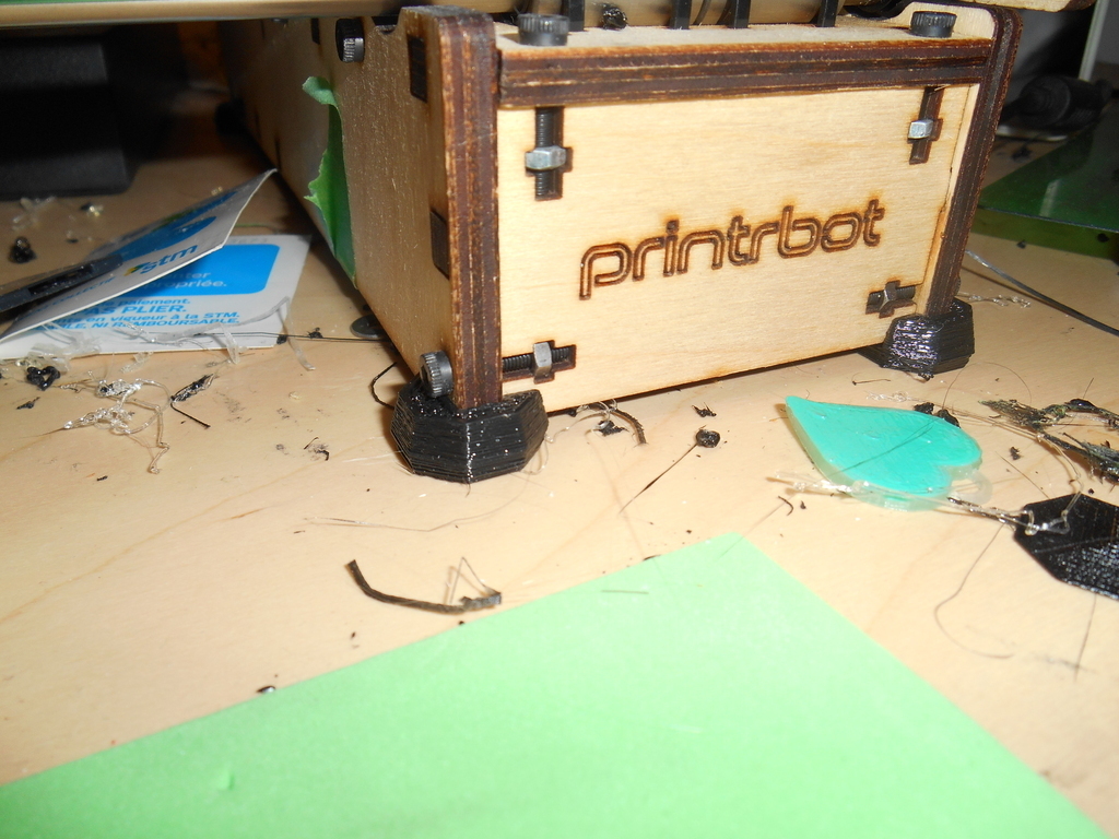 Archivo 3D gratuito Pies de Estabilización para Printrbot 1405・Design para impresora 3D para ...