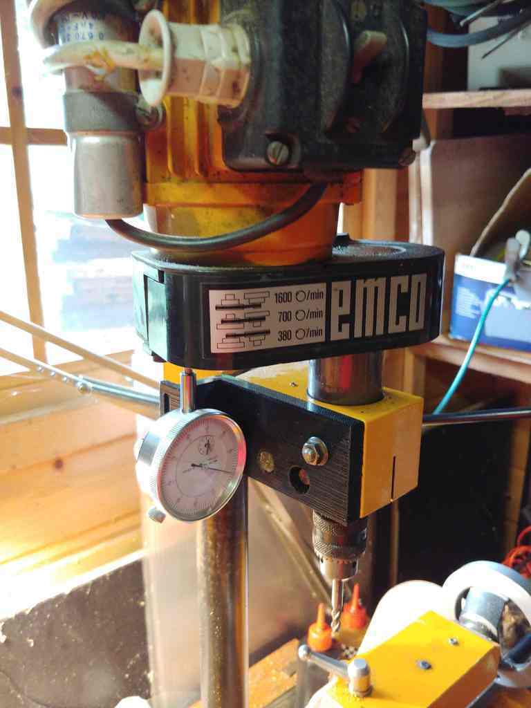 Free 3D file EMCO router aid on lathe, dial holder・3D printing design ...