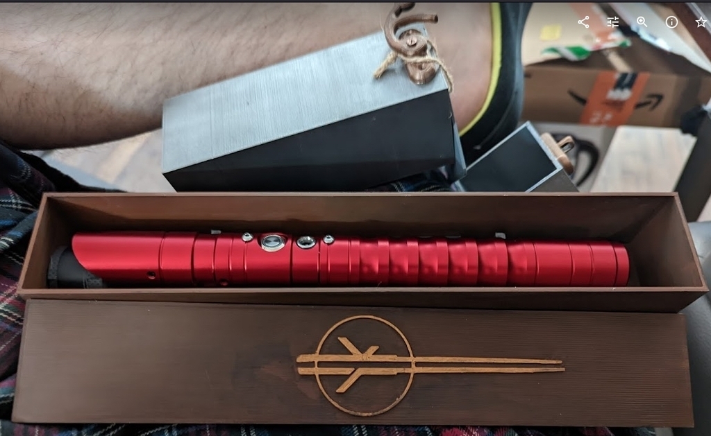 Free 3D file Lightsaber Gift Box・3D printing template to download・Cults