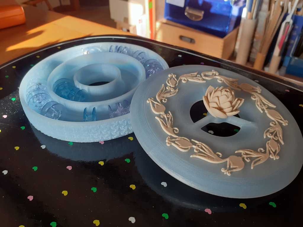 Archivo 3D gratis Sewing Machine Bobbin Box / Boite pour canette de ...