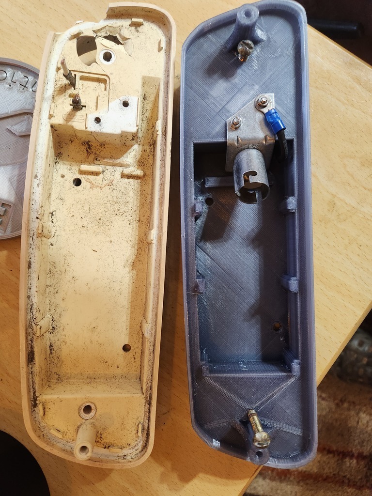 Free 3D file Vintage Skidoo Snowmobile Taillight lens housing・3D ...