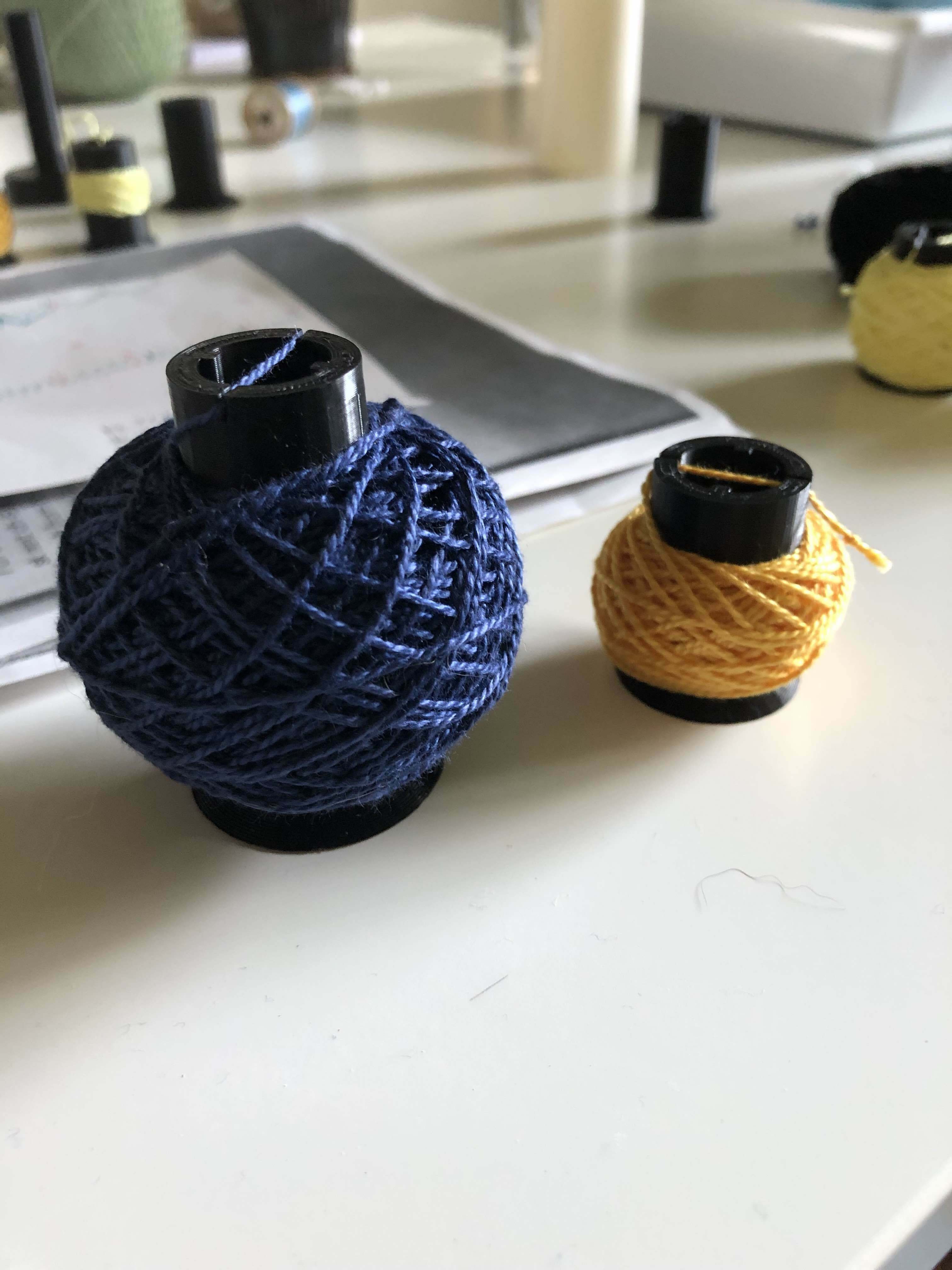 Free 3D file Bobbin & Holder・3D print design to download・Cults