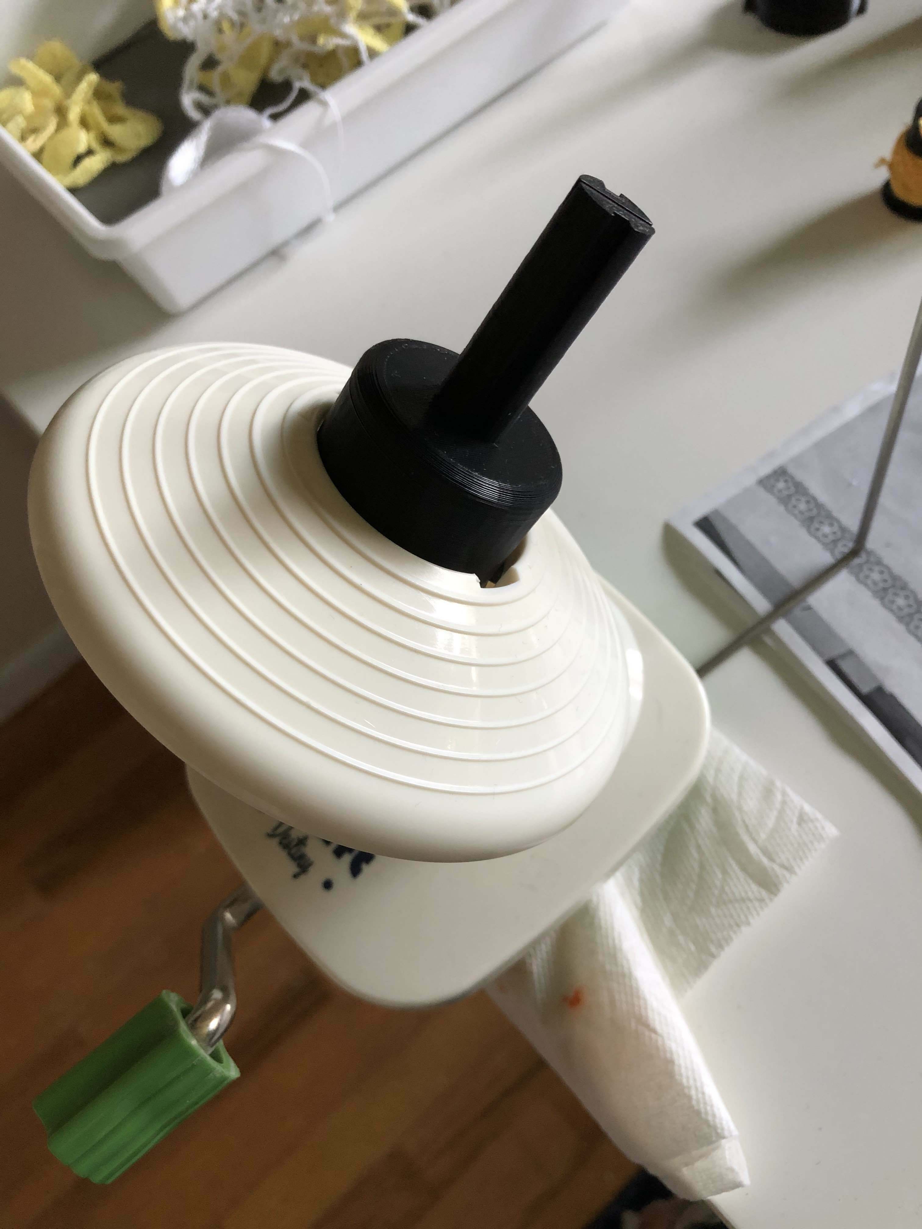 Free 3D file Bobbin & Holder・3D print design to download・Cults