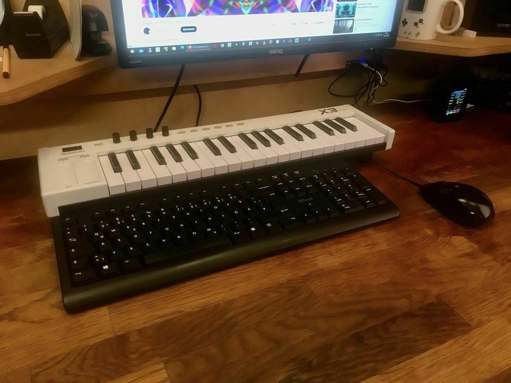 Free 3D file Stand for an MiDiPLUS-Keyboard (DAW)・3D printable object ...