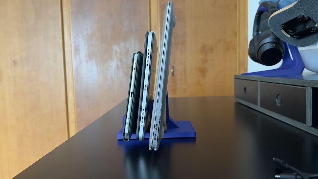 Free 3D file Triple Device Stand・Template to download and 3D print・Cults