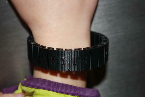 Free 3D file Leila flexible name bracelet 💫・3D printer design to ...