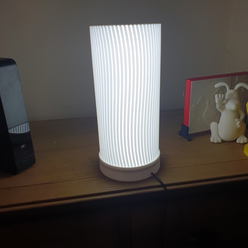 Free 3D file Table Lamp 🔦・3D printable model to download・Cults