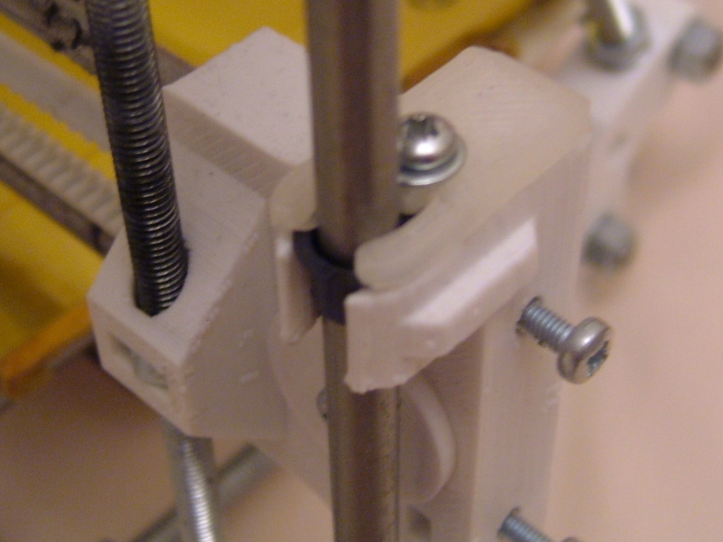 Fichier 3D gratuit Igus Bush Retainer pour Emaker Huxley・Objet ...