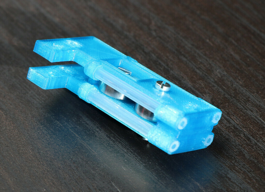 Free 3D file Filament Sensor and Guide・3D print object to download・Cults