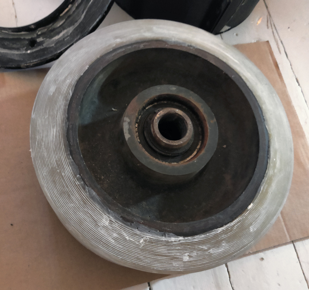 Free 3D file Mold for casting PUR wheel・3D print design to download・Cults
