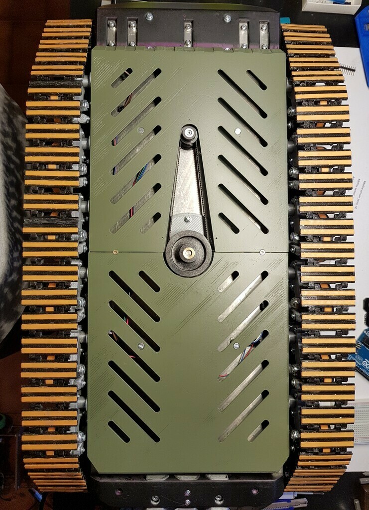 Free 3D file Tank RC. Front rear & cover track 🪖・Template to download ...