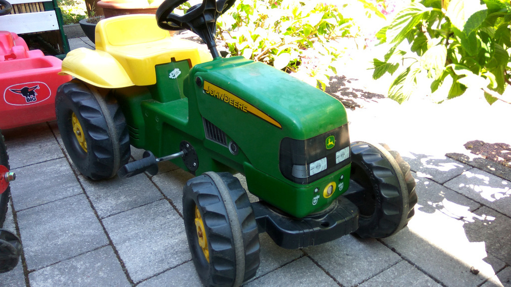 Free 3D file John Deere toy tractor coupling 🚜・Object to download and ...