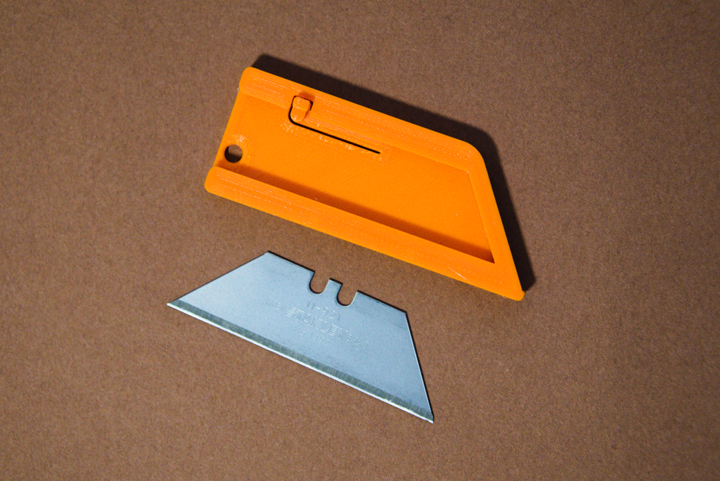 Free 3D file Utility Blade Holder with Linerlock・3D printer design to ...
