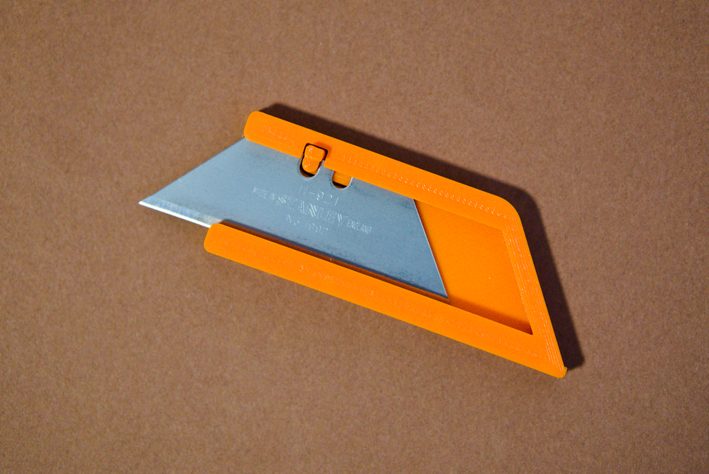Free 3D file Utility Blade Holder with Linerlock・3D printer design to ...