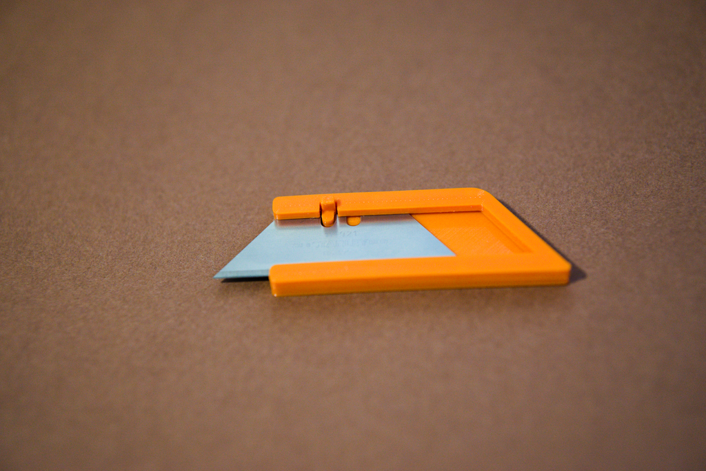 Free 3D file Utility Blade Holder with Linerlock・3D printer design to ...