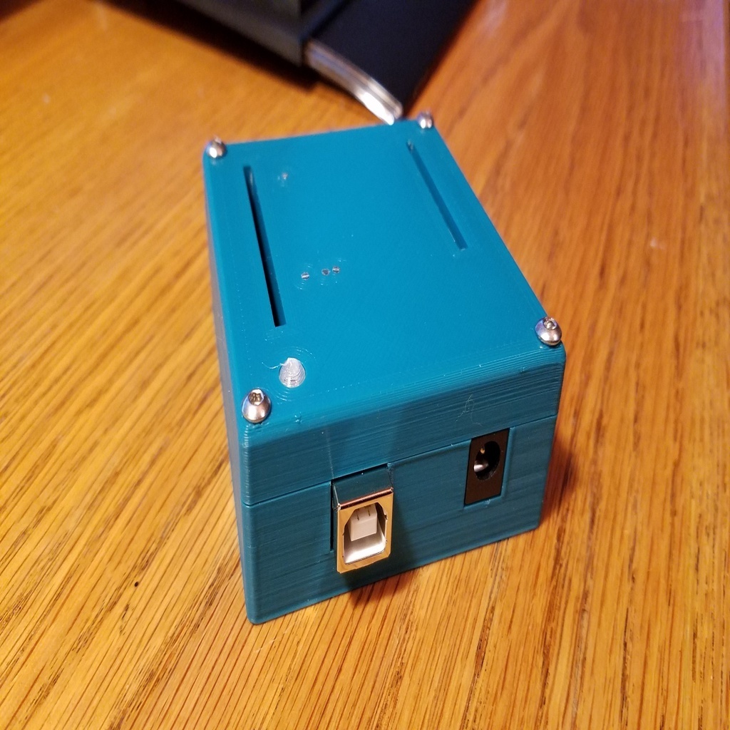 Fichier STL gratuit Une autre boîte Arduino Uno・Objet à télécharger et ...