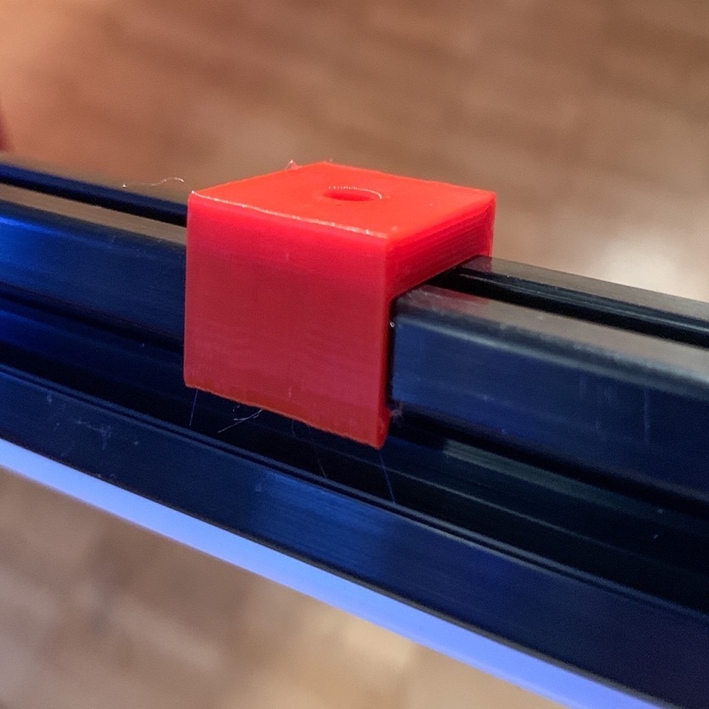 Free 3D file 2020 aluminium extrusion surface mount - clip on・3D ...