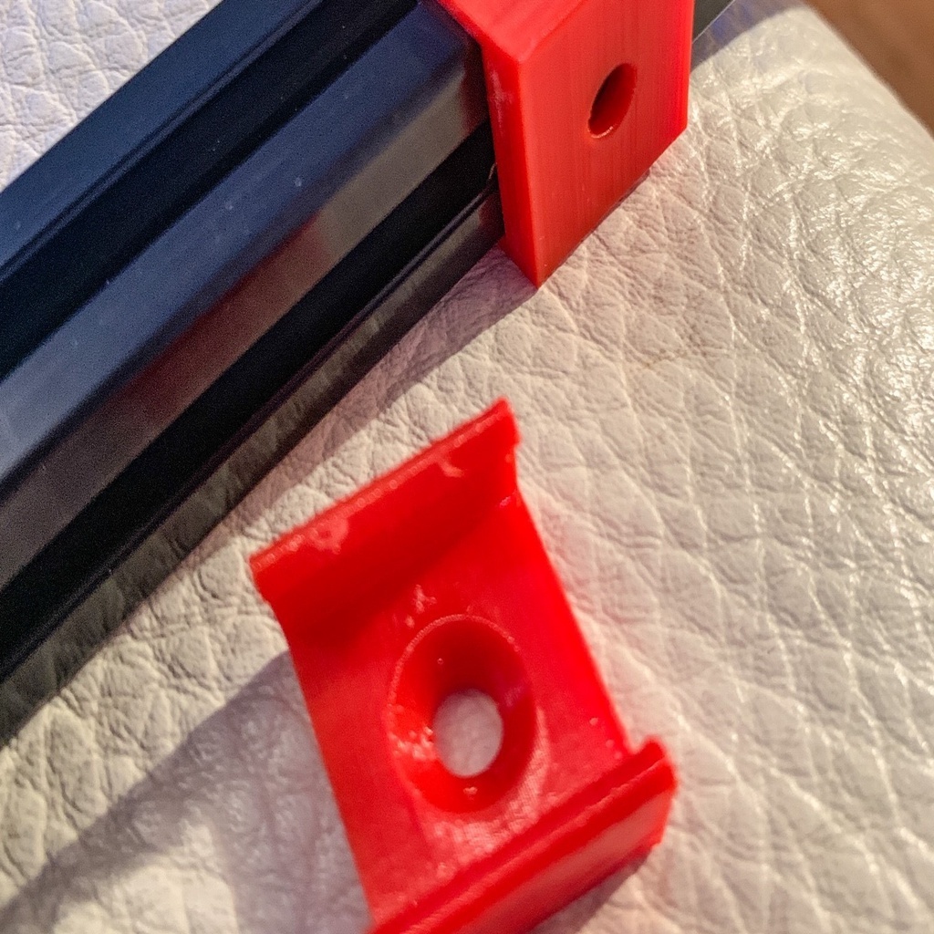 Free 3D file 2020 aluminium extrusion surface mount - clip on・3D ...