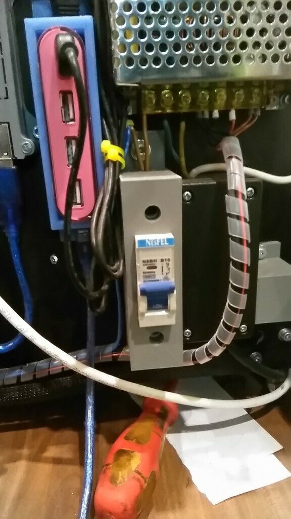 Free 3D file USB-HUB housing for LogiLink, 4-Port, aktiv・3D print ...