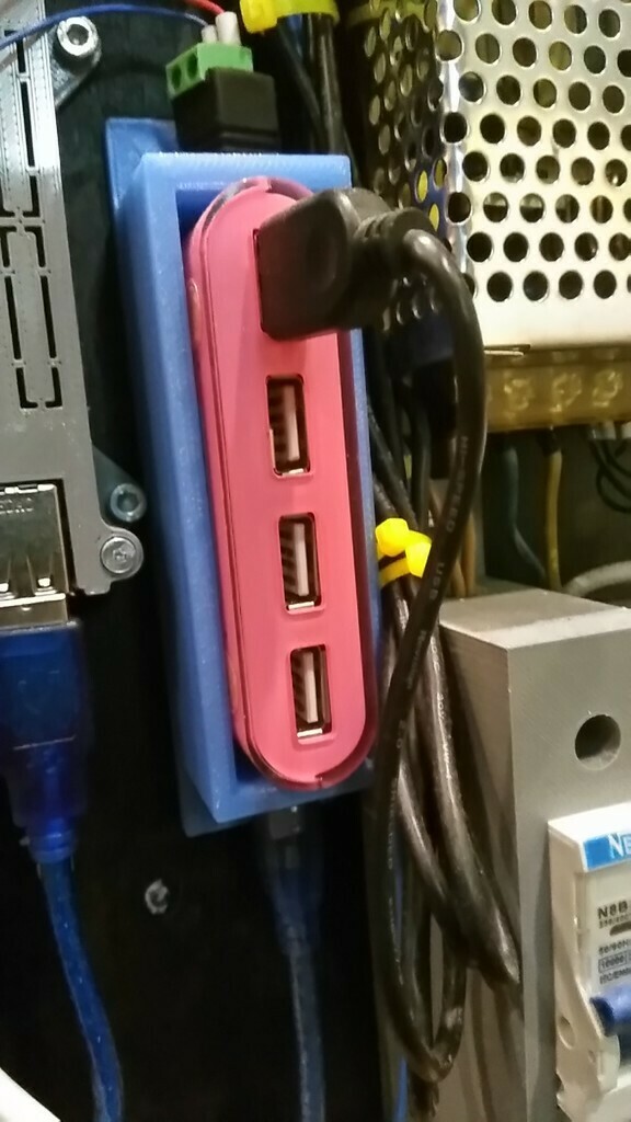 Free 3D file USB-HUB housing for LogiLink, 4-Port, aktiv・3D print ...