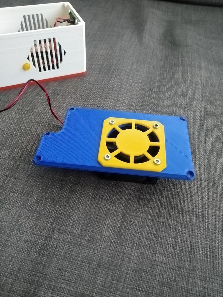 Free 3D file Robot Arm Electronic Enclosure 🤖・3D printing design to ...