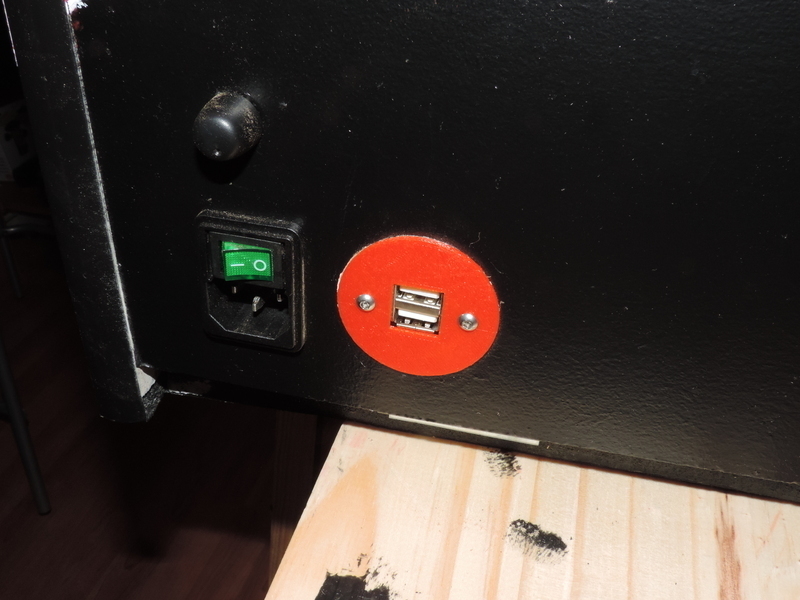 Free 3D file Dual USB panel mount adapter・3D print model to download・Cults