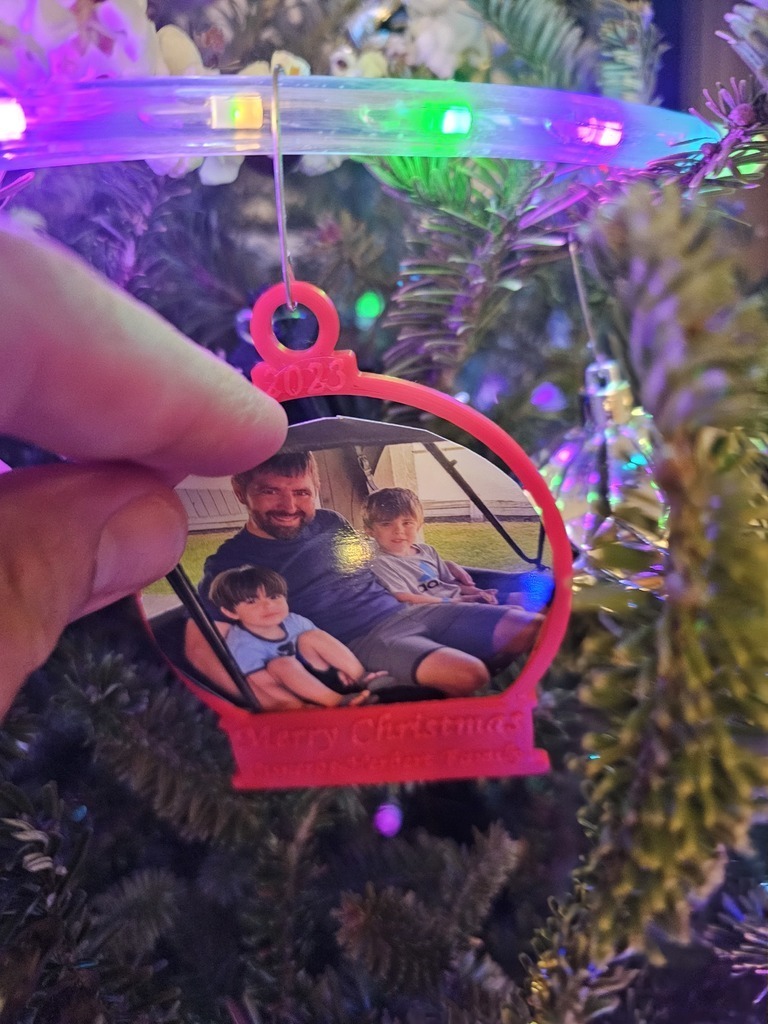 Free 3D file Custom snow globe memory ornament 🌨️・Object to download ...