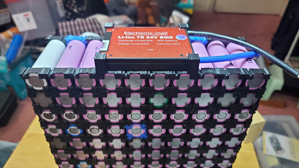 Free 3D file 18650 spacer for BMS・3D print object to download・Cults