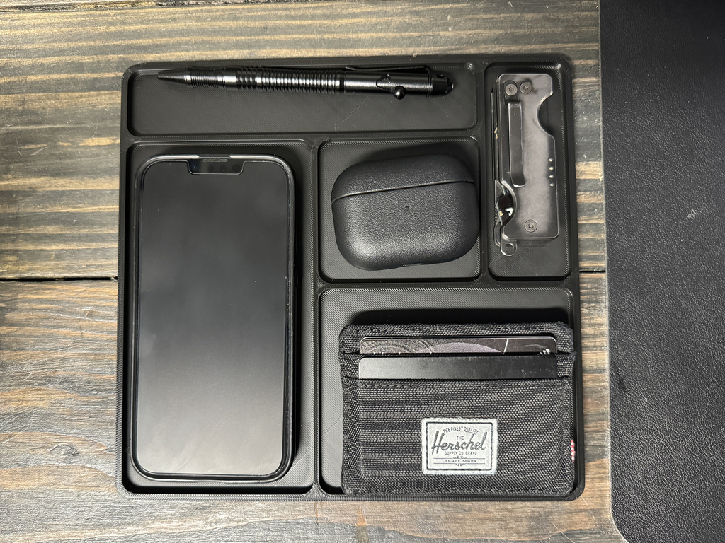 Free 3D file EDC Tray 🧞‍♂️・Object to download and to 3D print・Cults