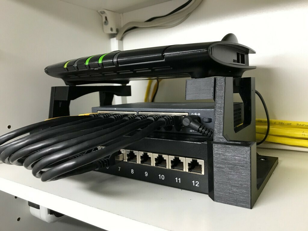 Free 3D file Fritzbox / Patch Panel / Network switch holder・3D printer ...